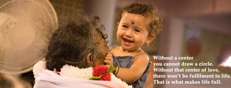 Qui est Amma en Inde Découvrez la Sainte Mère Indienne